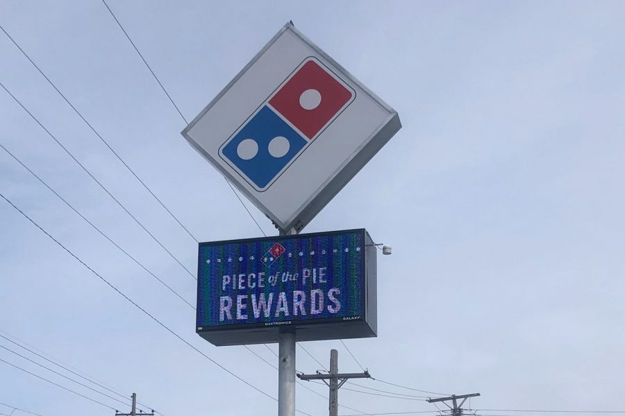 Advertising a Business: Why Outdoor Signs Are the Best Way to Do It