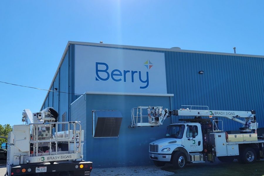 Installing Business Signs: What You Need to Know When You’re Upgrading