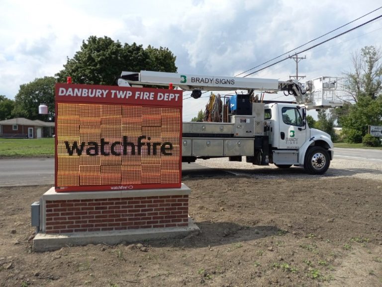 How Outdoor LED Signs Can Breathe New Life Into Your Business